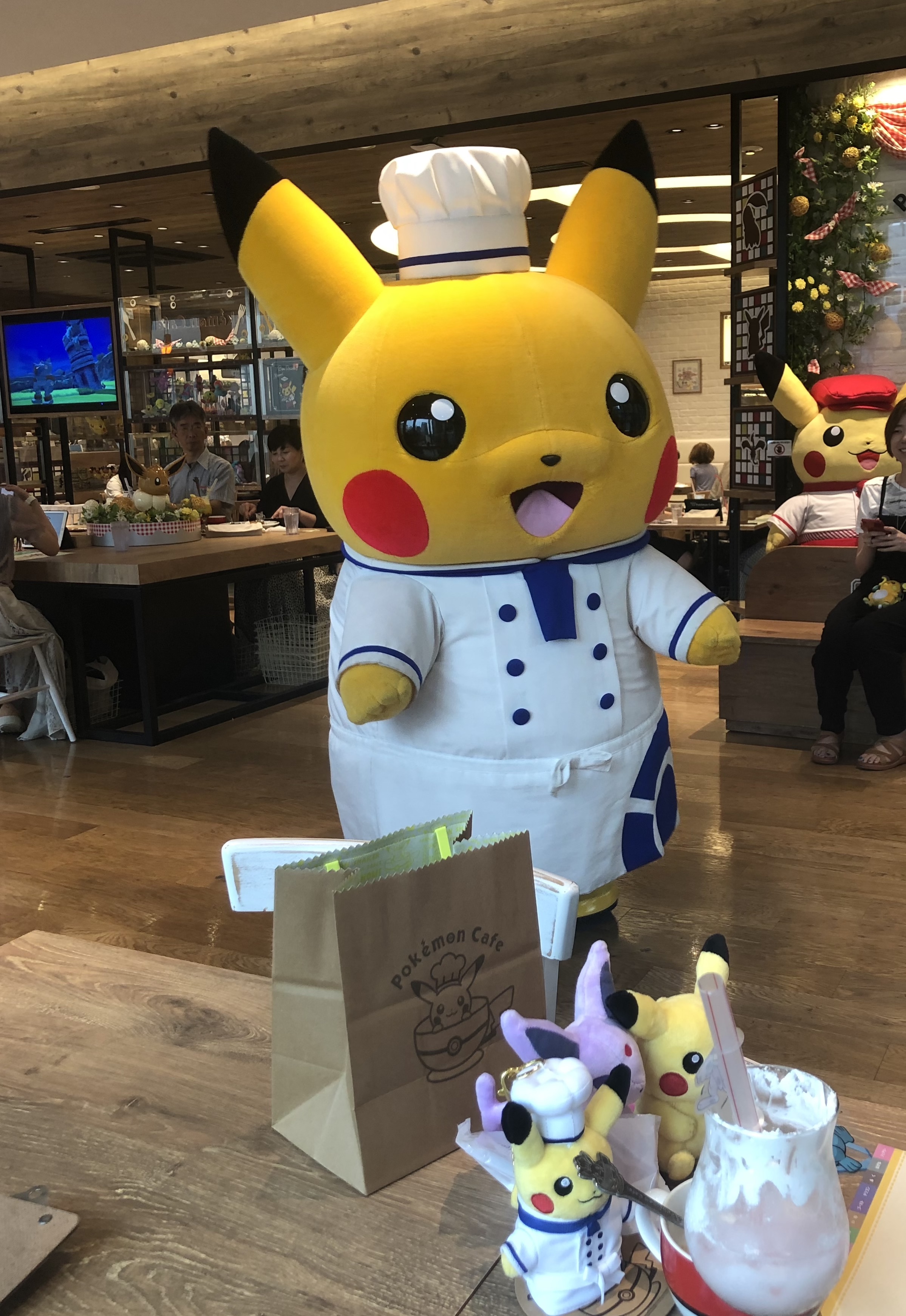 Meeting Chef Pikachu at Tokyo’s Pokémon Cafe – Robo♥beat